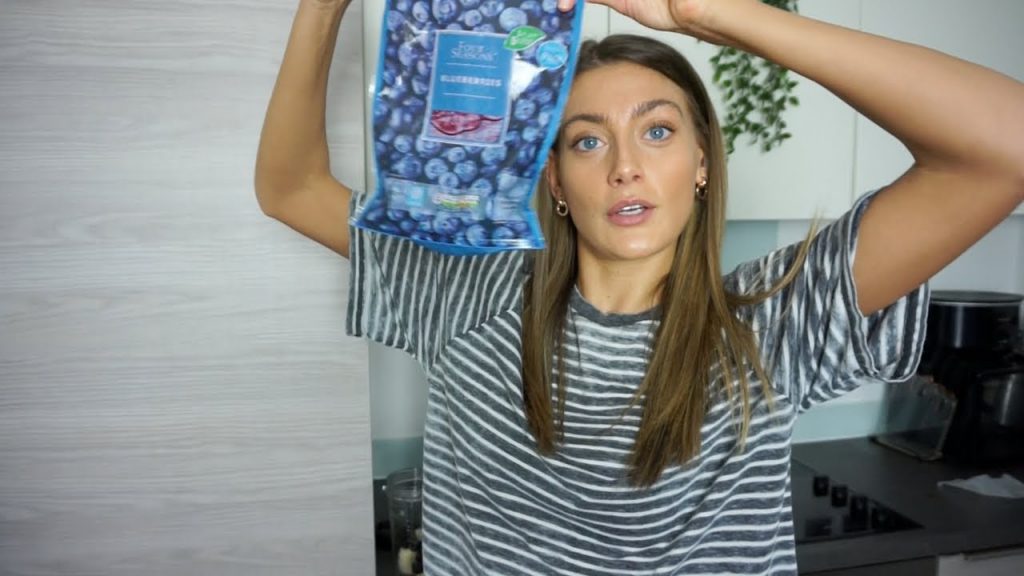 Acai Superfood Smoothie | LISA MAY JOLLEY – Man-Health-Magazine-Online.com